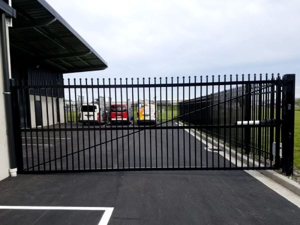 Swing Gates for Homes and Businesses | Commercial Gate Co